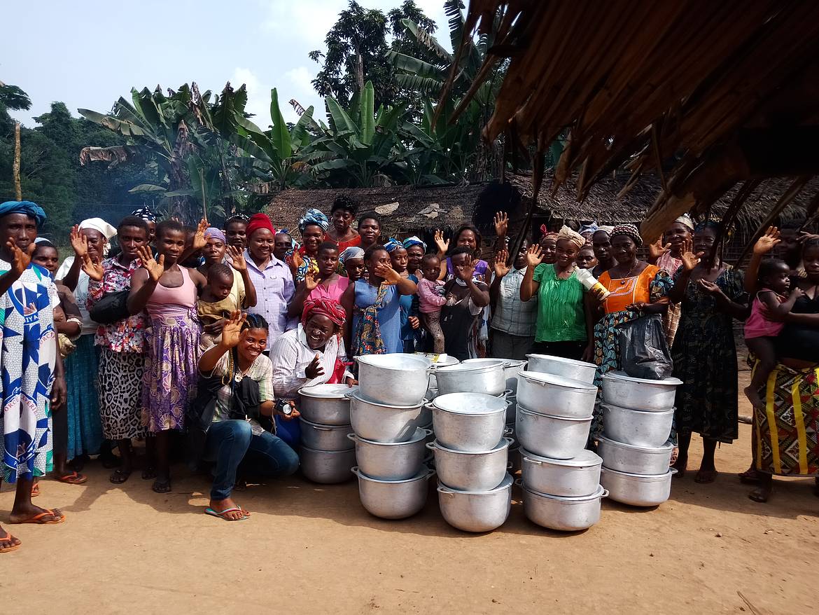 Baka women learn to process, sell non-timber forest products | WWF ...